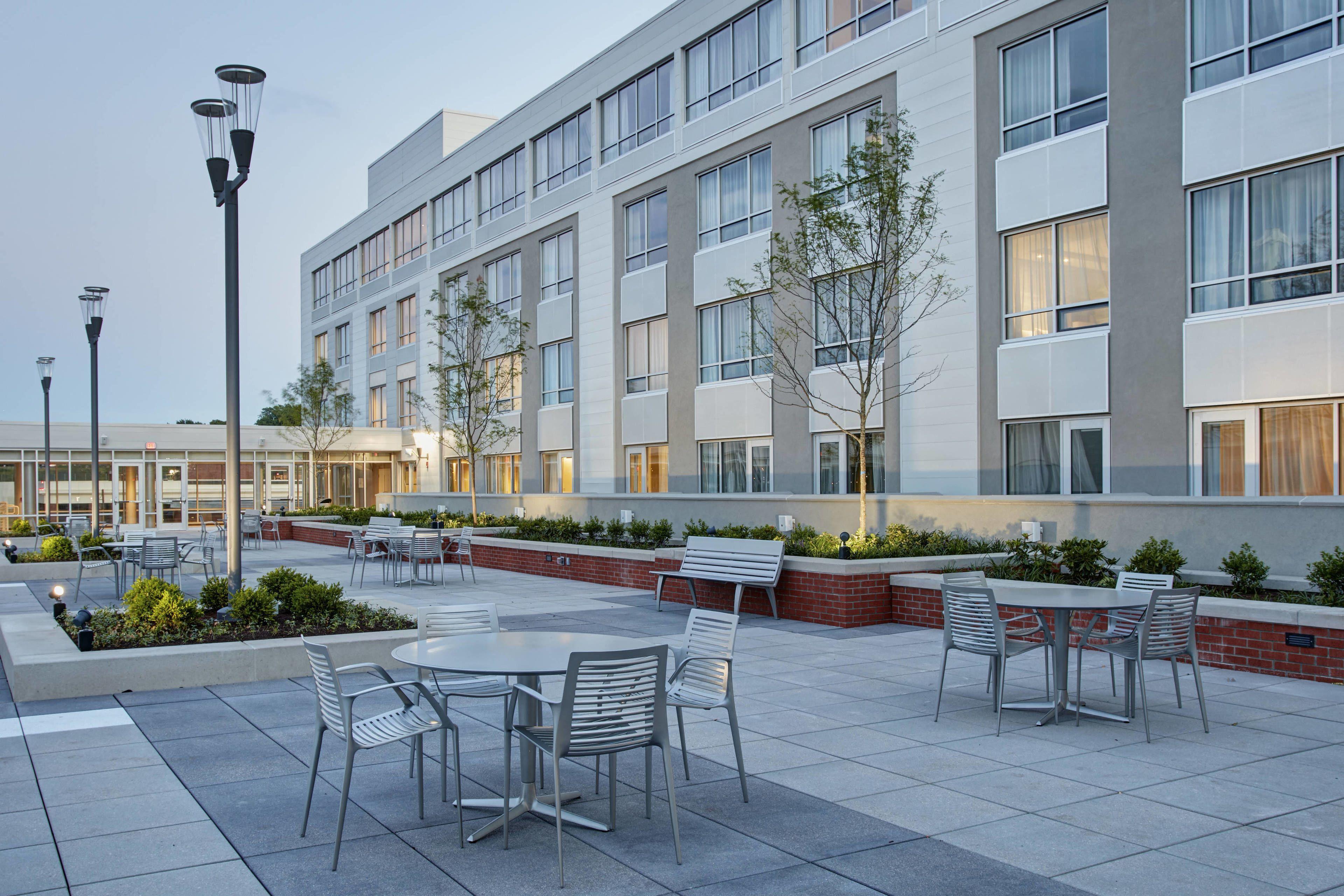 COURTYARD ERIE BAYFRONT ERIE | LOW RATES, NO HIDDEN FEES